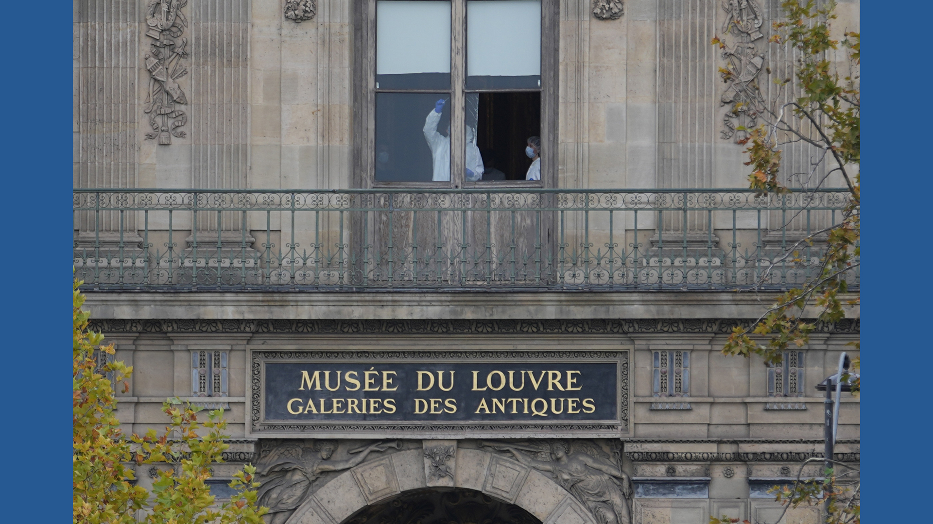 Thieves steal crown jewels in 4 minutes from Louvre Museum | fox61.com