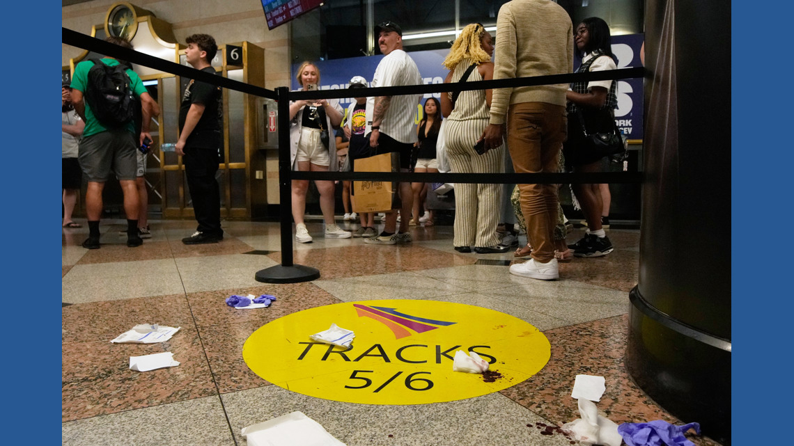 5 people stabbed at New York's Penn Station, fire department says ...