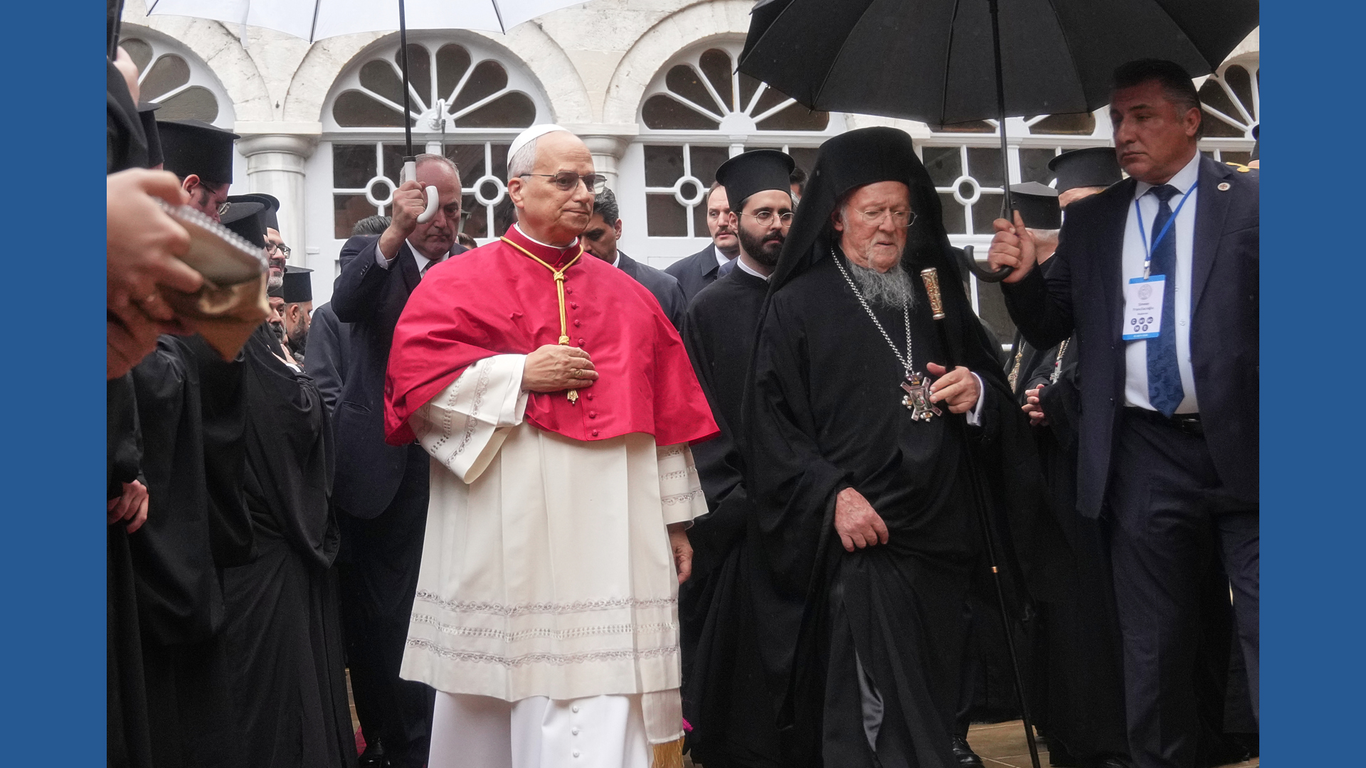 The Latest: Pope Leo XIV visits Blue Mosque and holds Mass in Istanbul ...