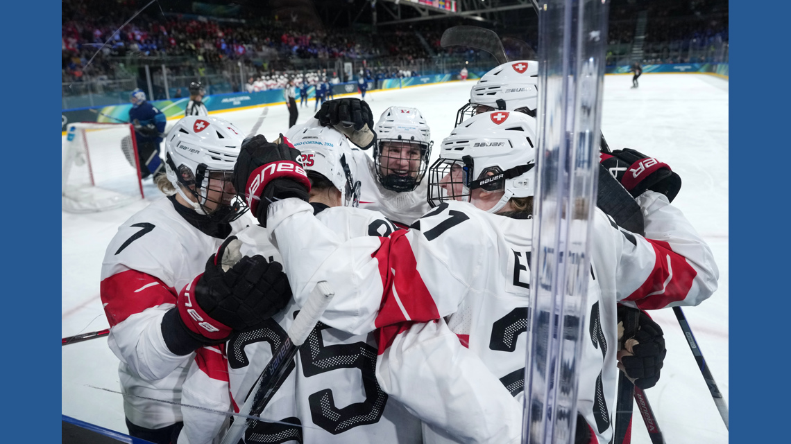 Muller 1 step closer to 2nd Olympic women's hockey medal, 12 years ...