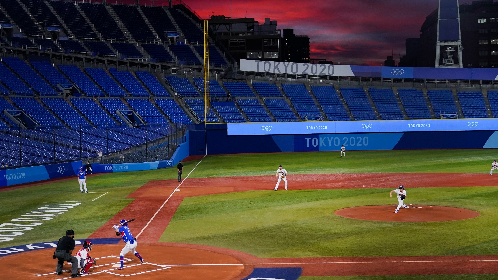 Alvarez becomes 3rd-ever US summer-winter Olympics medalist | 10tv.com