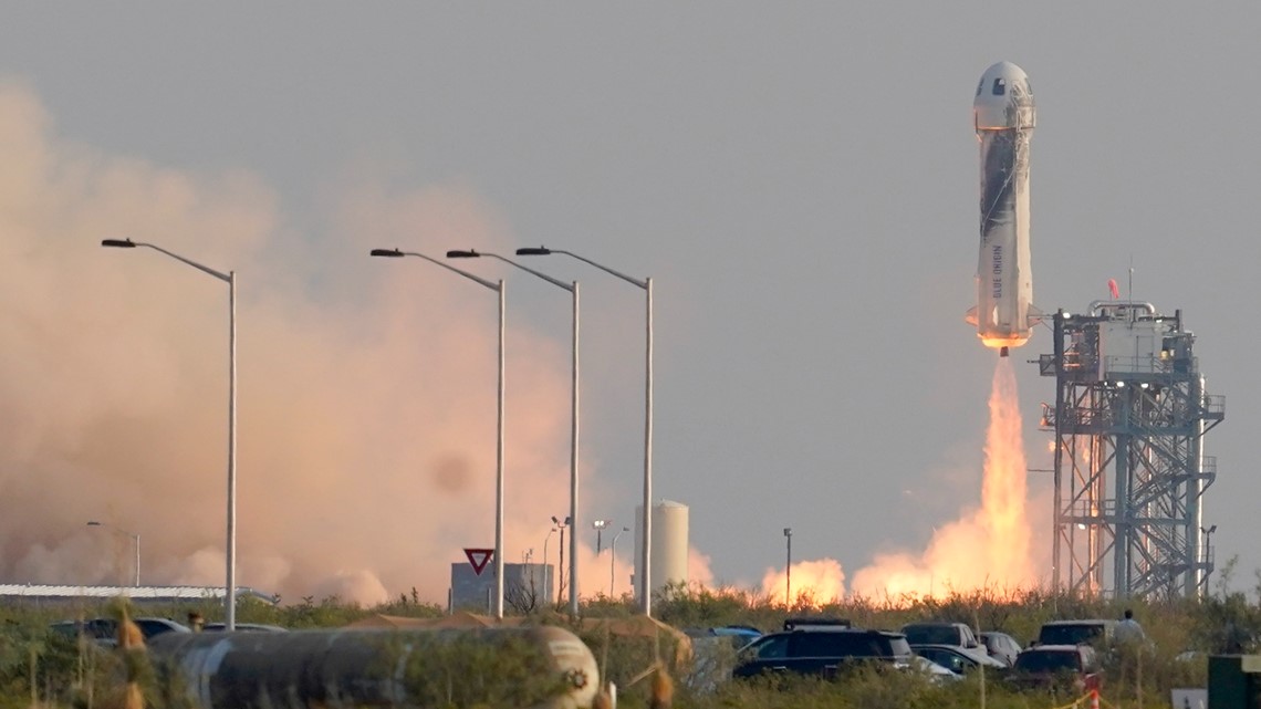 Blue Origin's Jeff Bezos reaches space on 1st manned launch | fox43.com