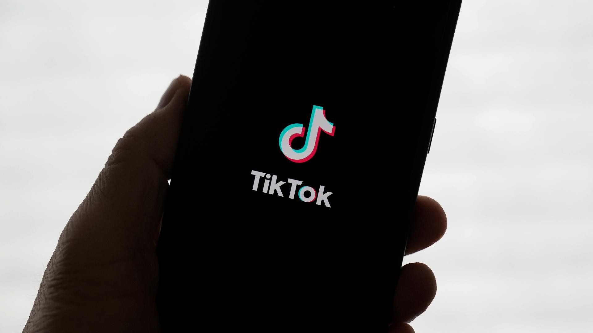 JD Vance hopeful 'high-level' TikTok deal will be completed by early ...