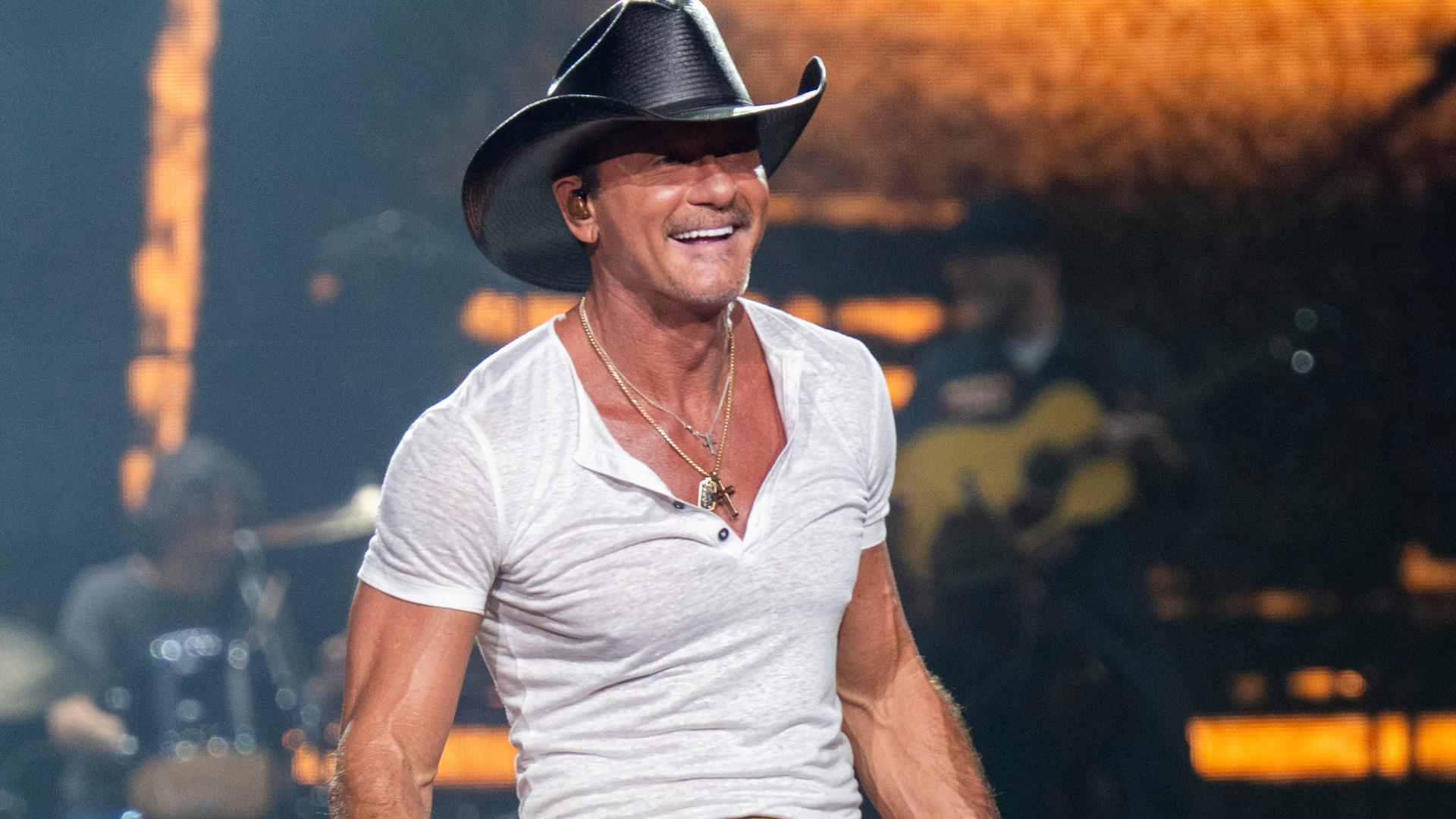 Tim McGraw announces 2026 ‘Pawn Shop Guitar’ summer tour | wqad.com