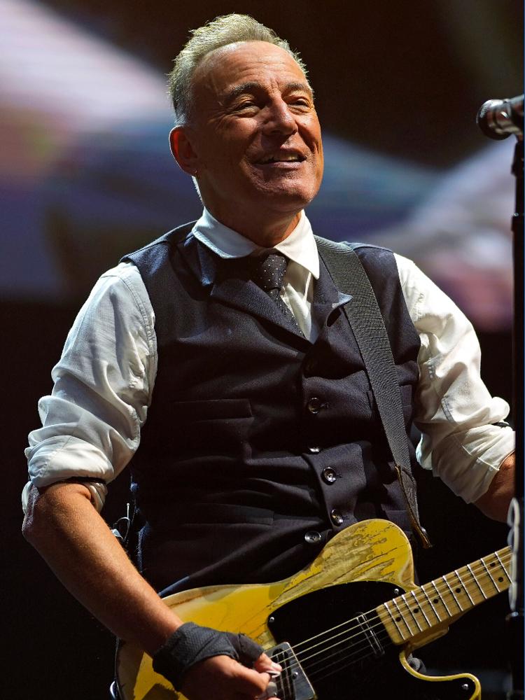 Bruce Springsteen announces 2026 ‘Land of Hope and Dreams’ tour | wnep.com