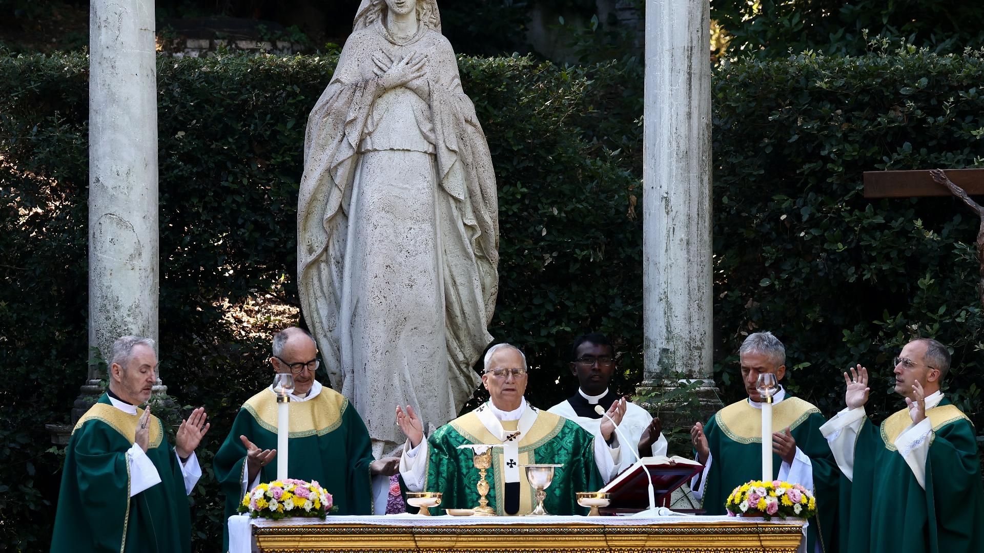 Pope Leo XIV urges world to heed climate crisis | fox43.com