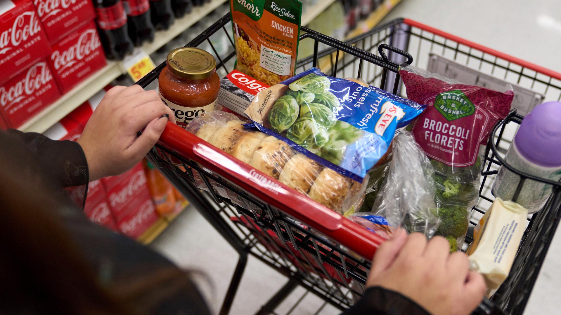 Why banning sugary snacks, junk food from SNAP benefits isn't easy as ...
