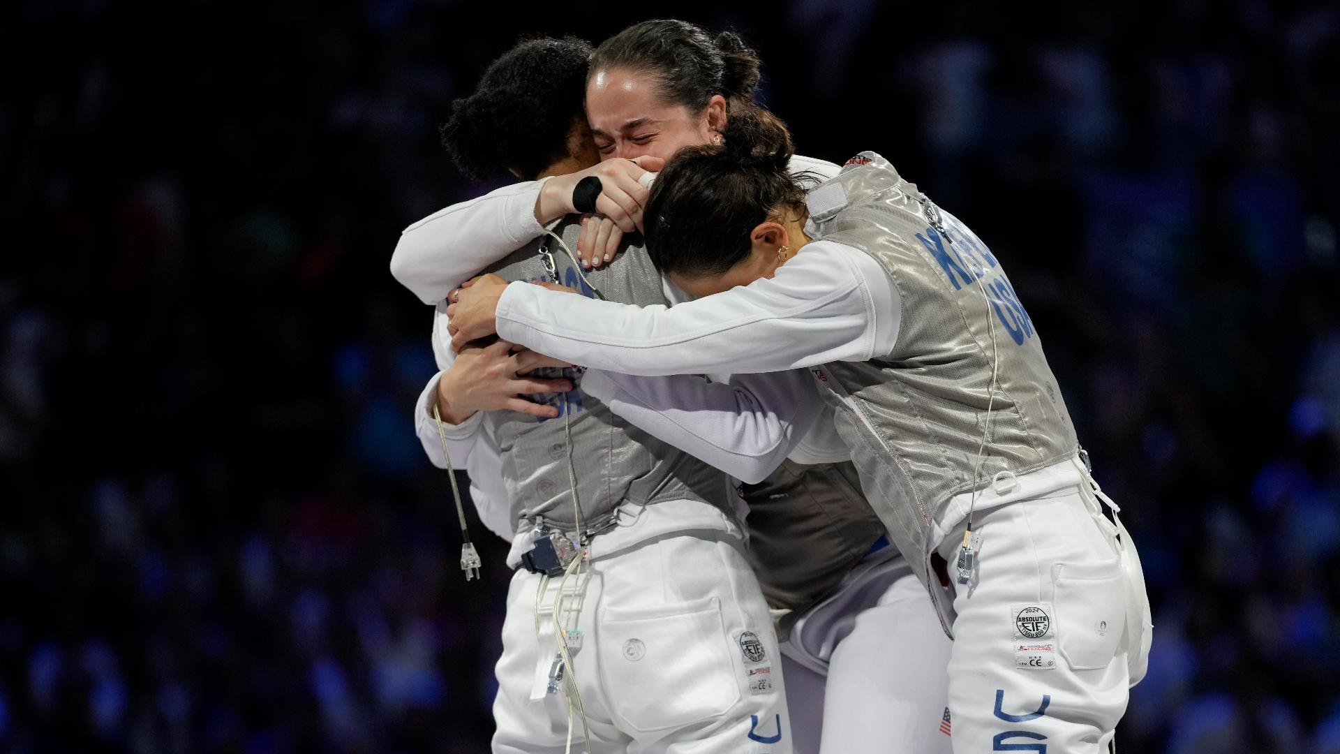US wins team fencing event for 1st time, Kiefer gets 3rd gold | fox43.com