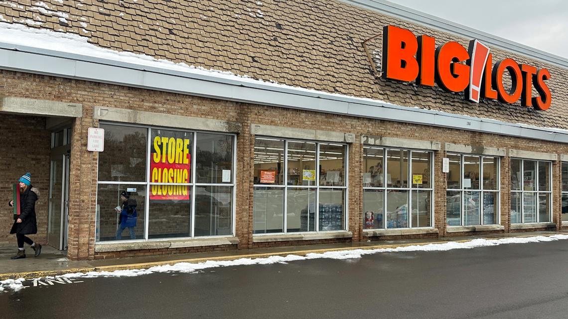 Big Lots stores staying open: Full list of 200 locations likely to ...