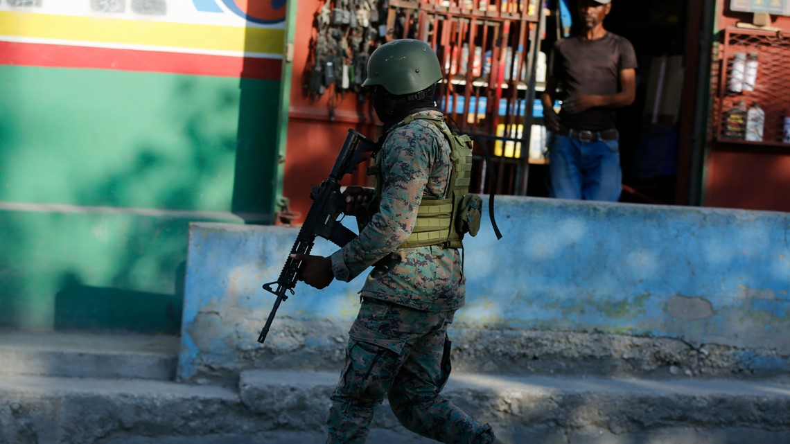 Gangs in Haiti try to seize control of main airport | fox43.com