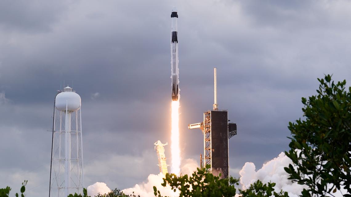 NASA launches new ISS crew with Boeing capsule still out of service ...