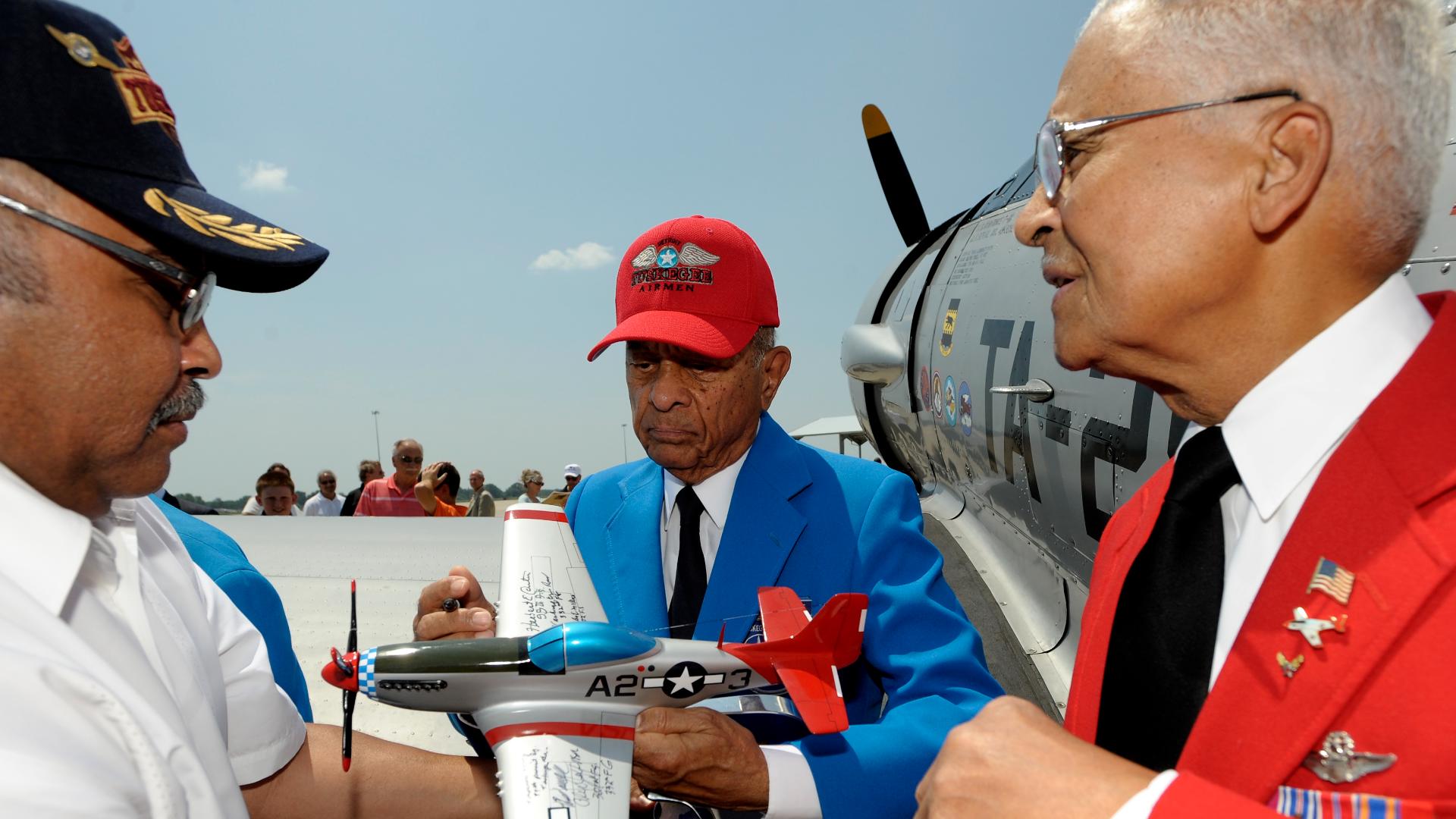 Harry Stewart Jr., one of the last Tuskeegee Airmen, dies at 100 | wqad.com