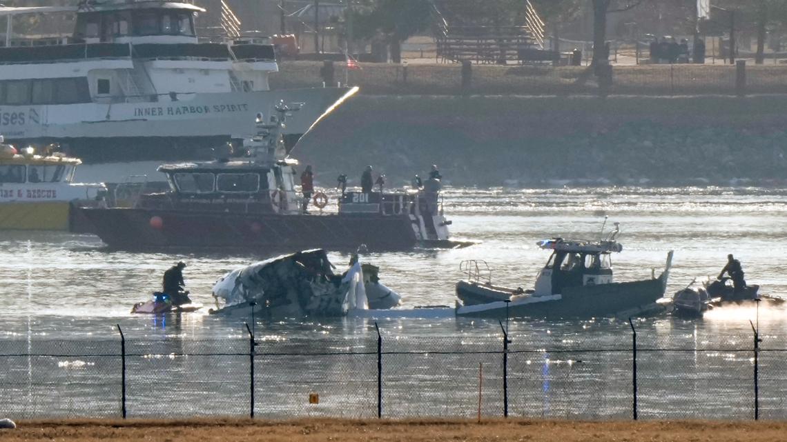 Bodies of soldiers killed in deadly helicopter-plane collision near DC recovered | wnep.com