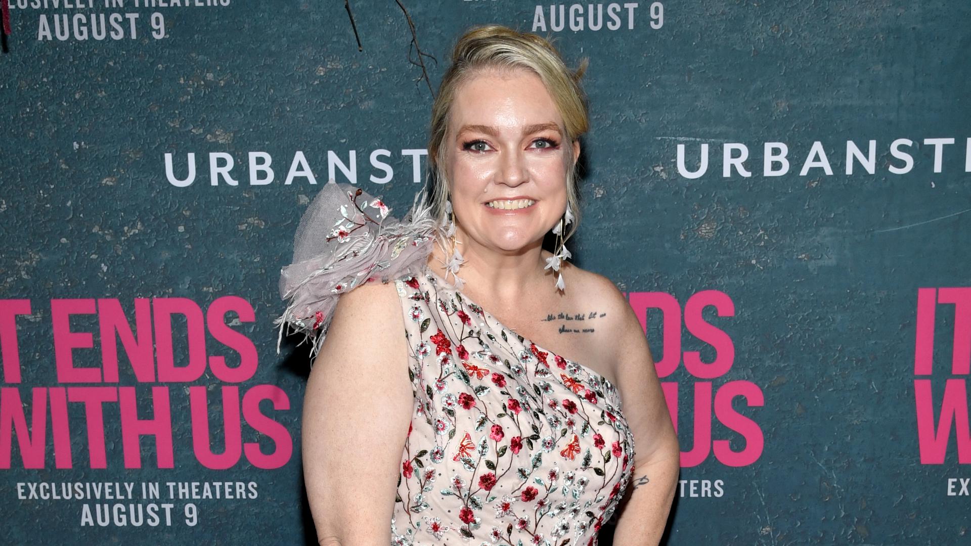 Author Colleen Hoover reveals she is undergoing cancer treatment ...