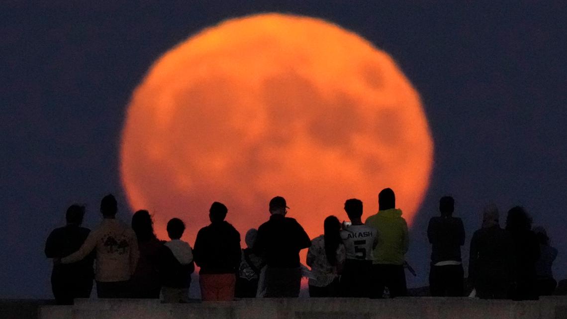 Harvest Moon How To Watch The Supermoon Lunar Eclipse Tuesday Fox61 Harvest Moon How To Watch The Supermoon Lunar Eclipse Tuesday Fox61