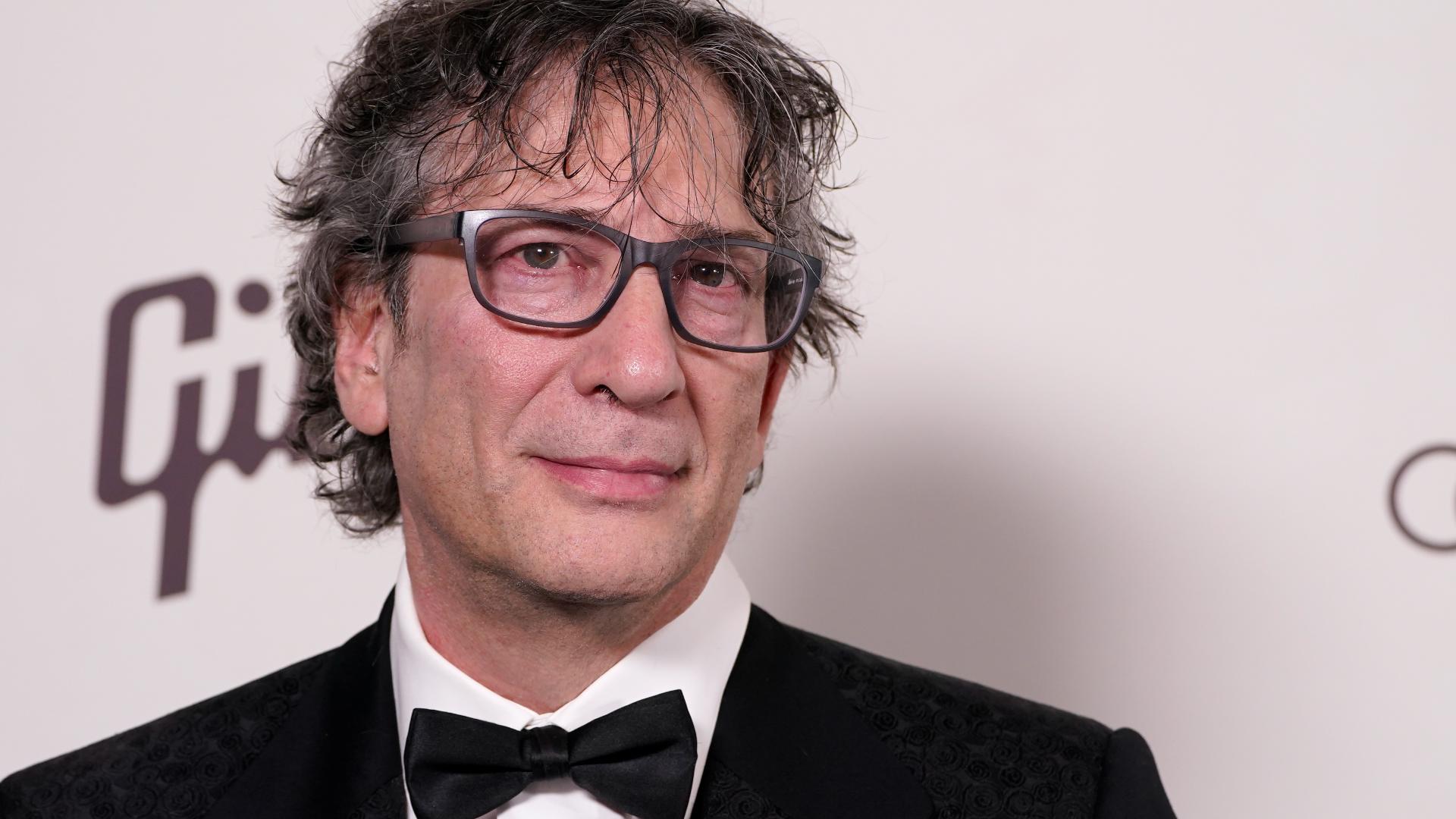 Author Neil Gaiman responds to sexual assault allegations | fox43.com