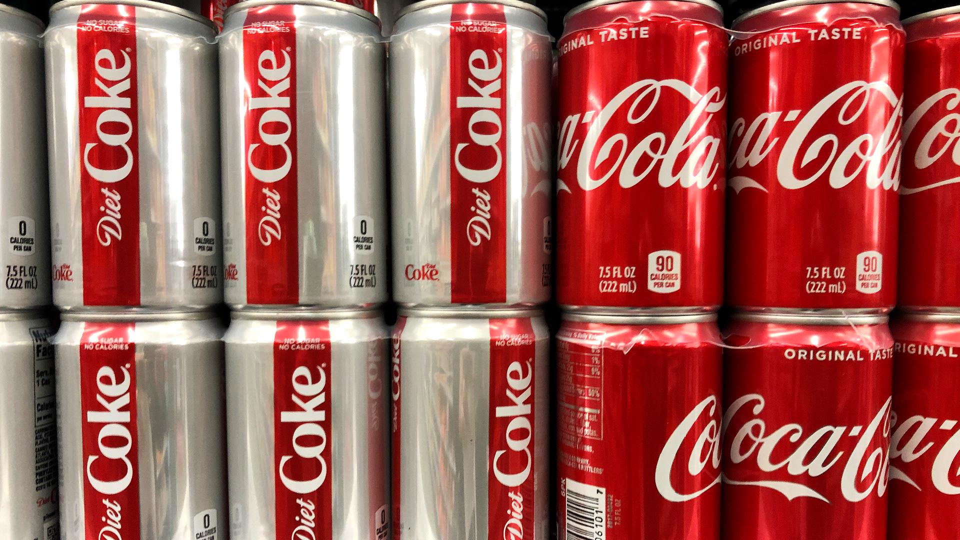 Trump says Coca-Cola will use cane sugar in US-sold products | wqad.com
