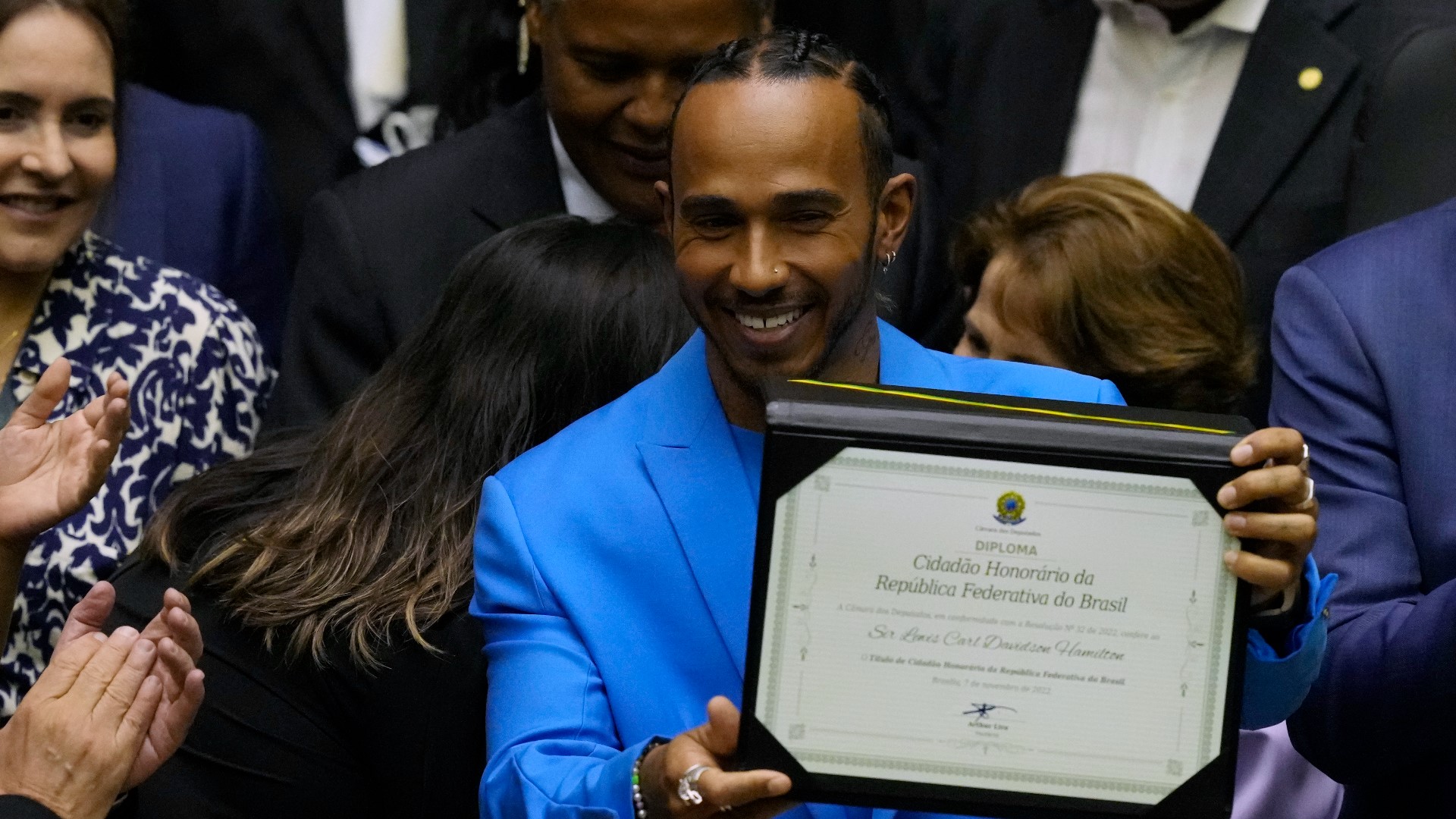 F1 champion Lewis Hamilton now honorary citizen of Brazil | fox43.com