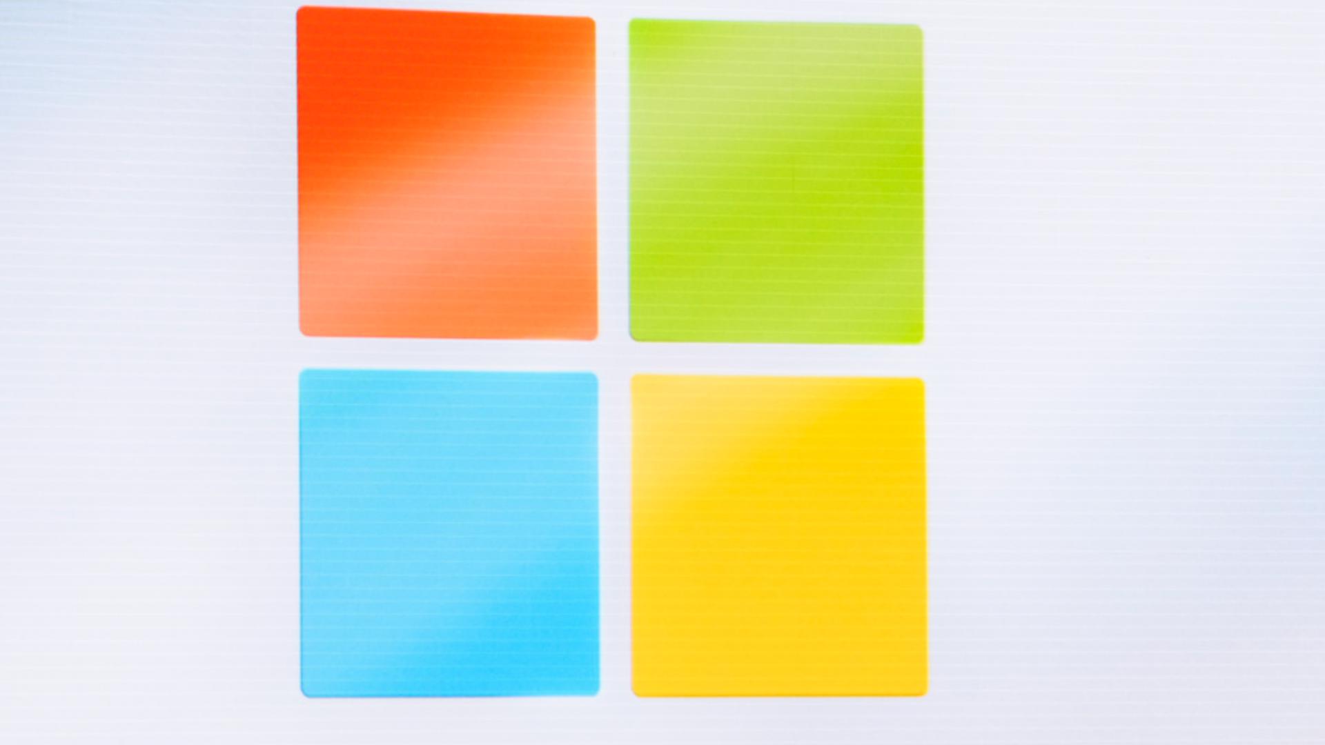 Microsoft unveils black 'screen of death' in Windows 11 update ...