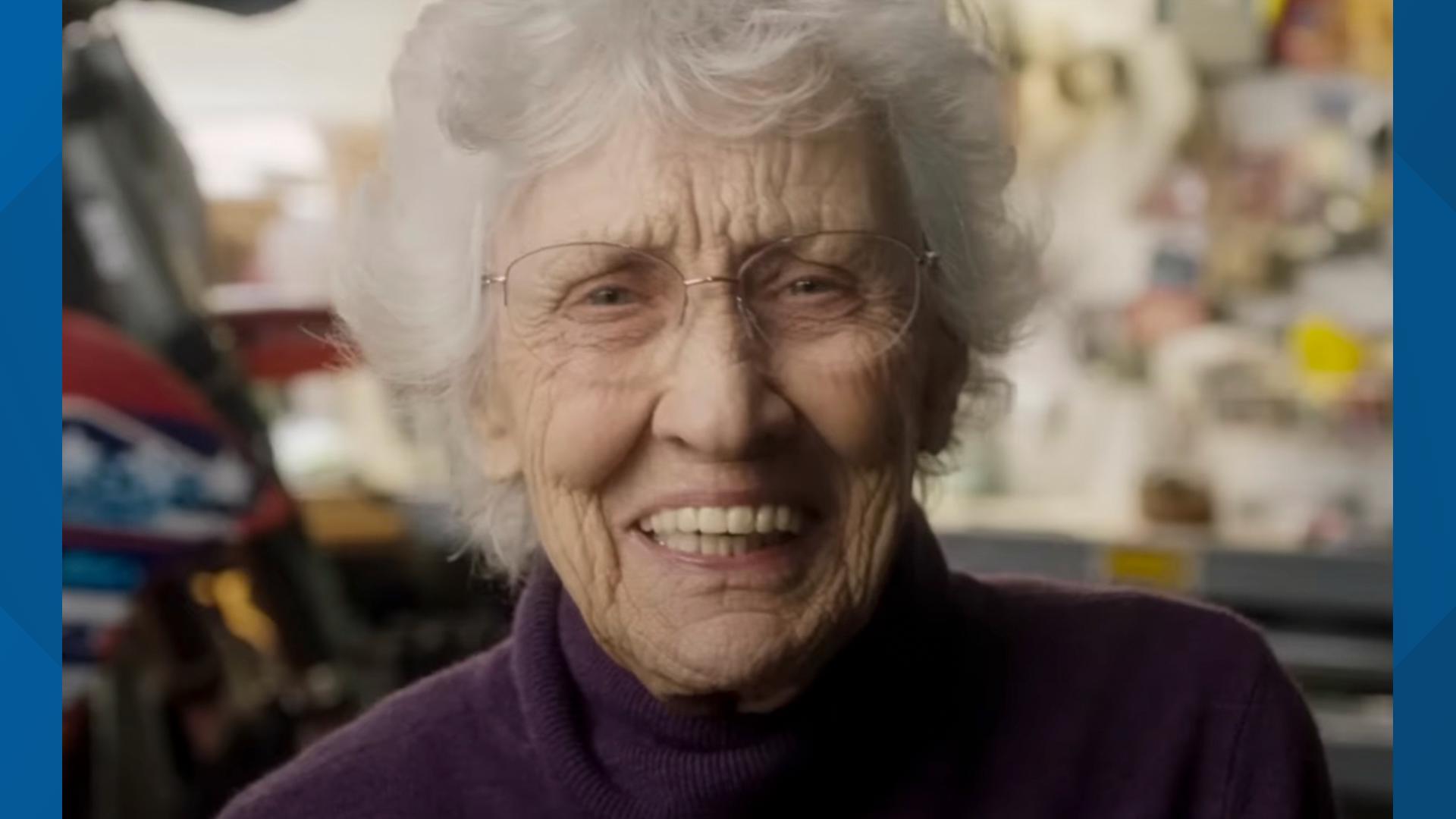 'Motorcycle Mary' McGee dies at 87 | wthr.com