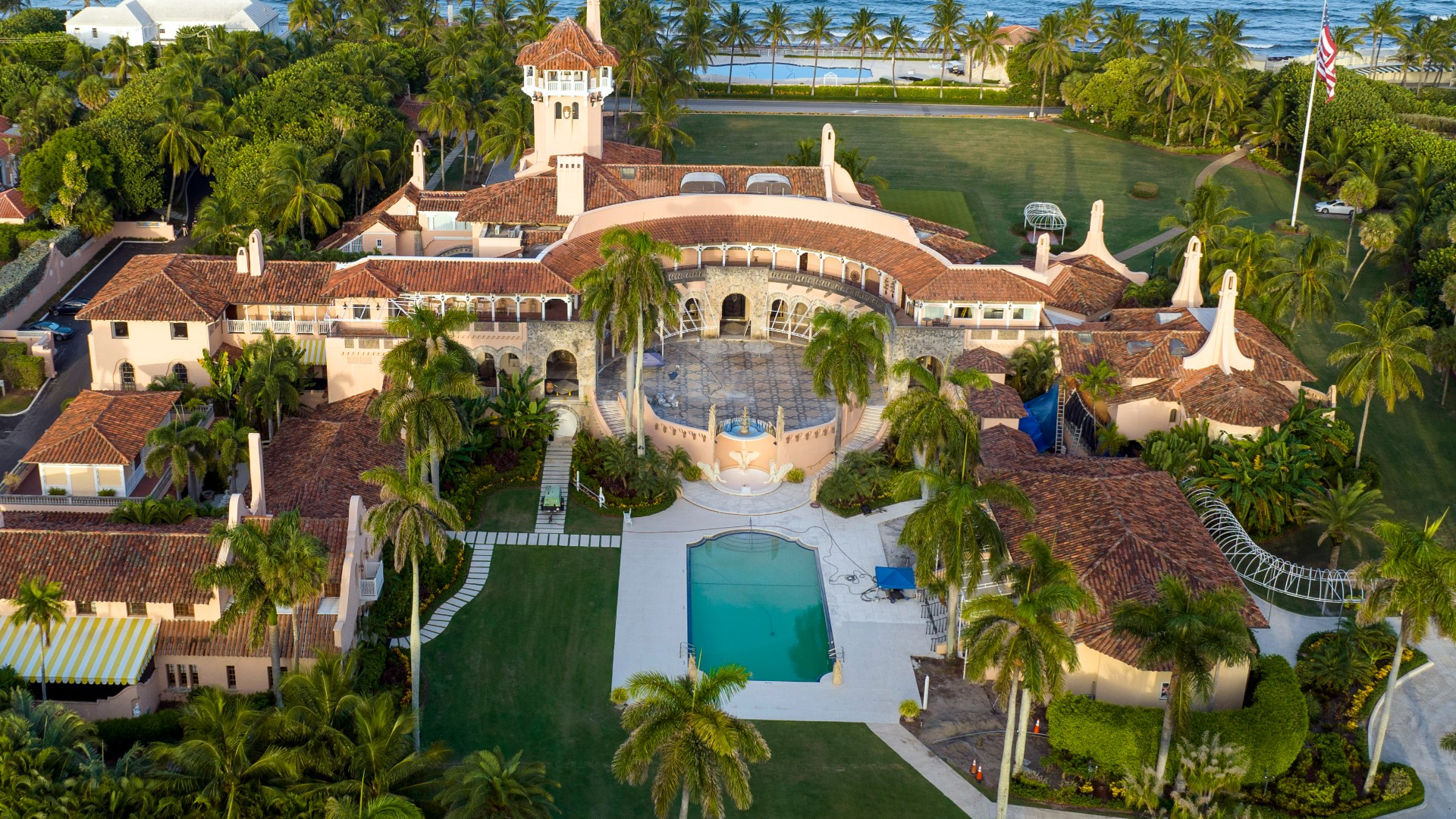 Secret Service: Armed man killed after entering Mar-a-Lago's secure ...