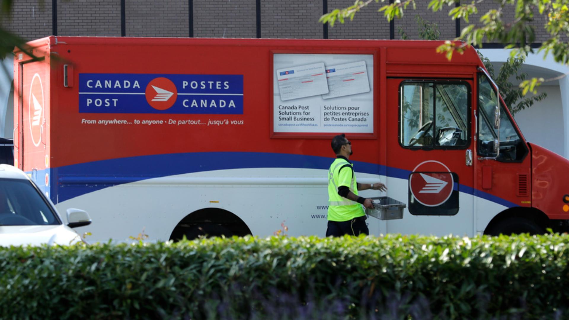 USPS halts mail service to Canada amid postal strike | 10tv.com