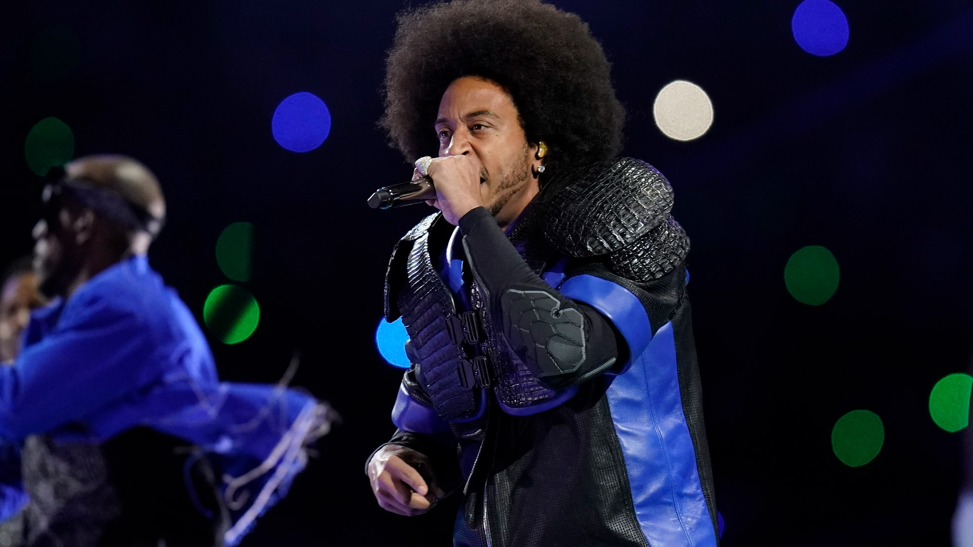 Usher delivers epic Super Bowl halftime show | wnep.com