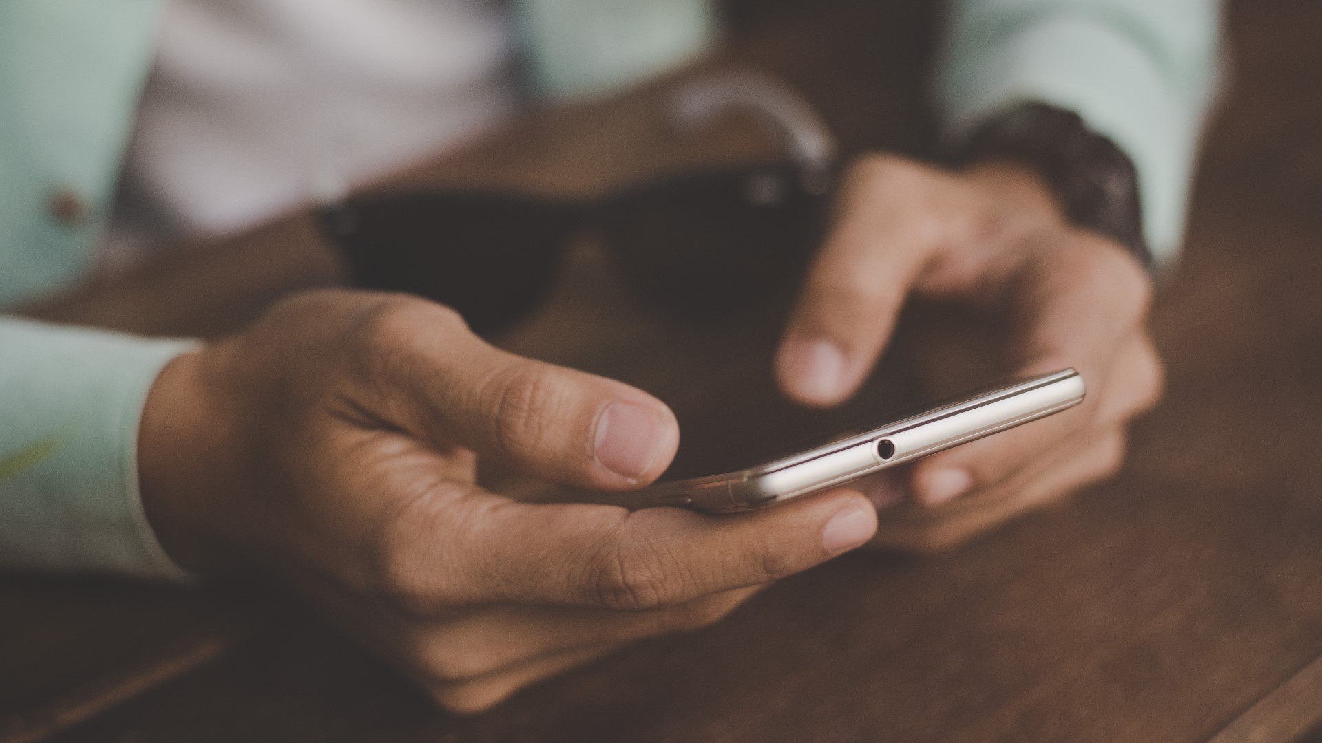 Why your phone may be in 'SOS' mode | 5newsonline.com