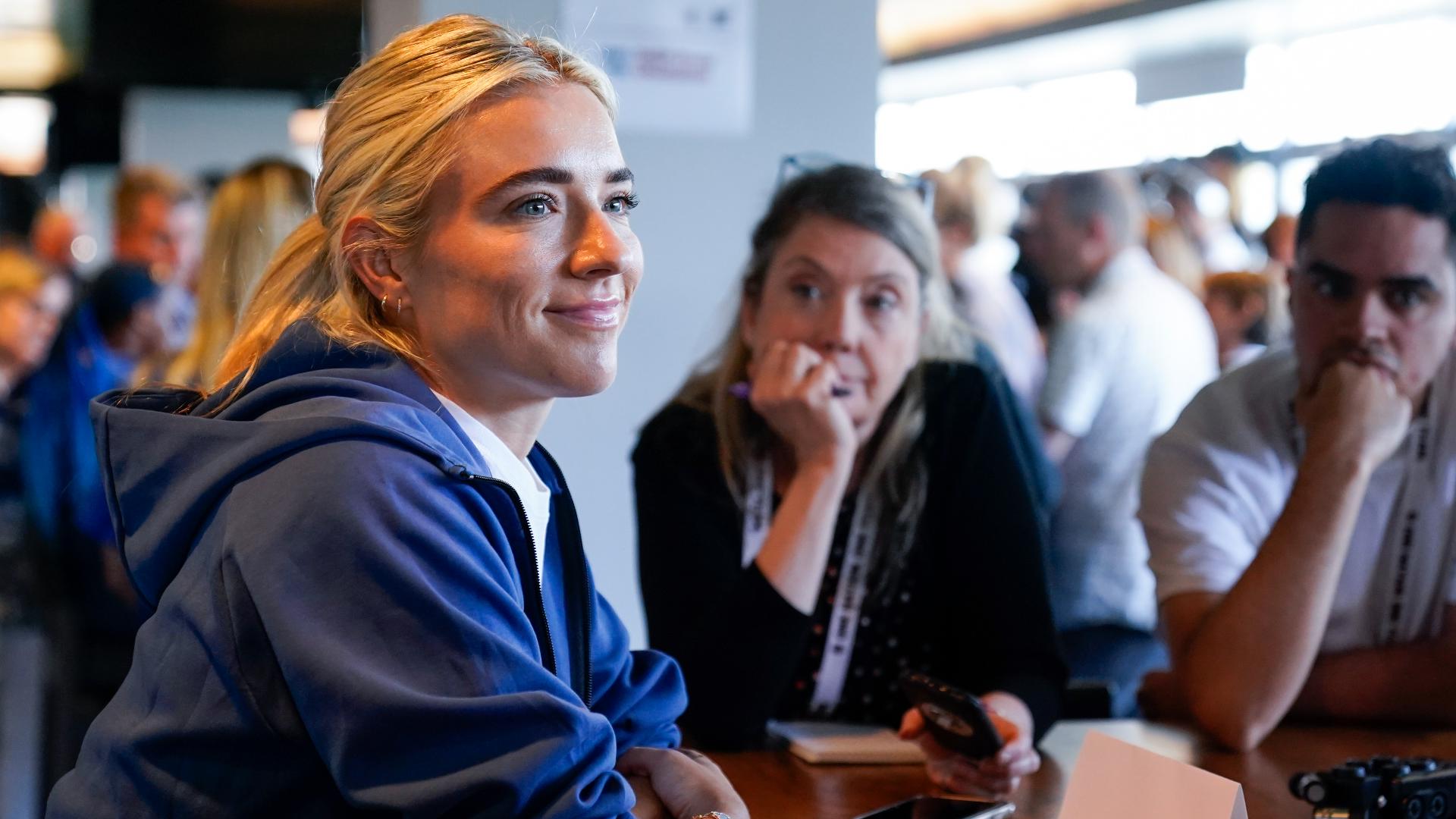 Soccer stars Sam Kerr, Kristie Mewis expecting their first child | wqad.com