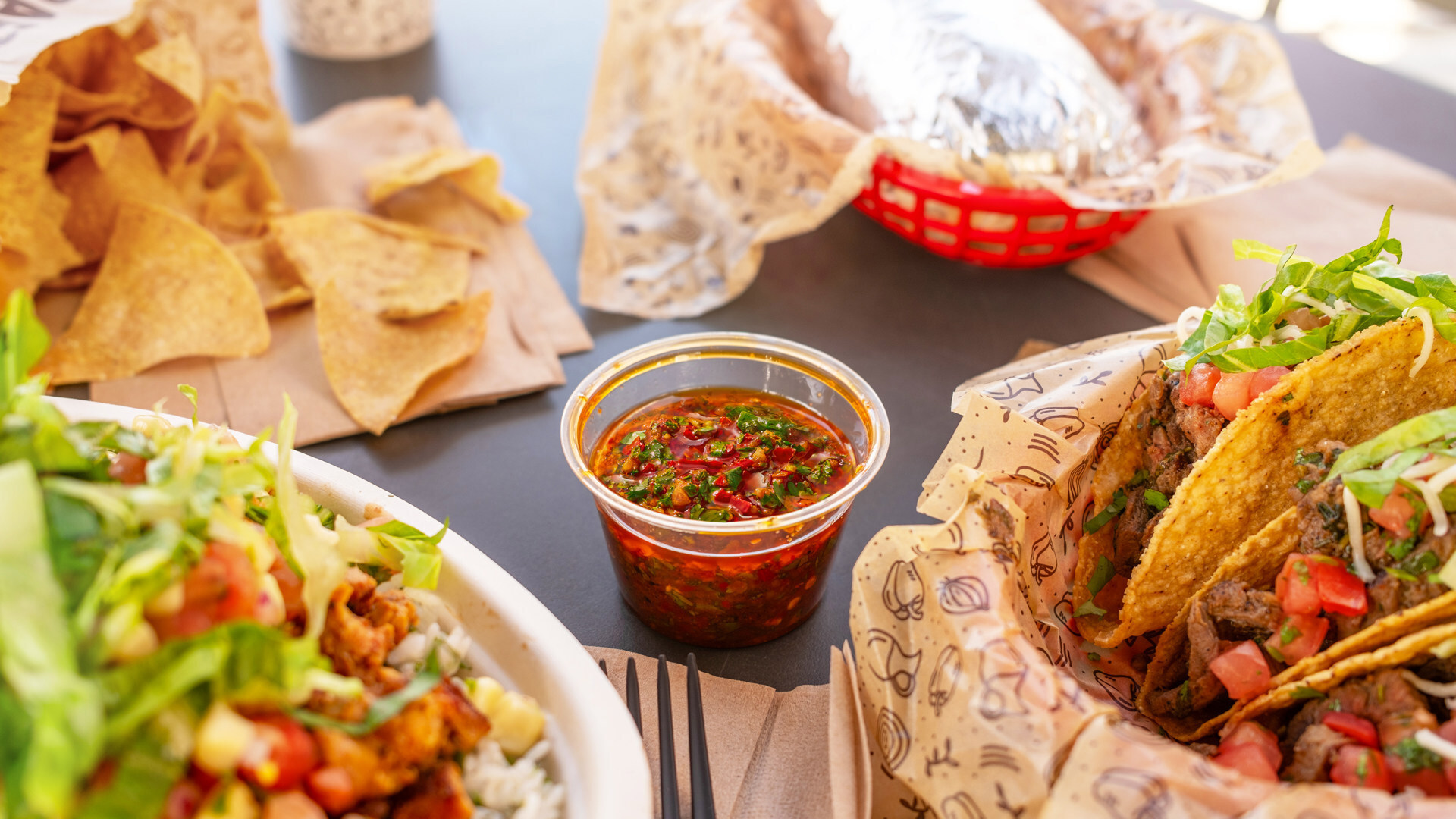 Chipotle debuts Red Chimichurri sauce in US and Canada | wqad.com