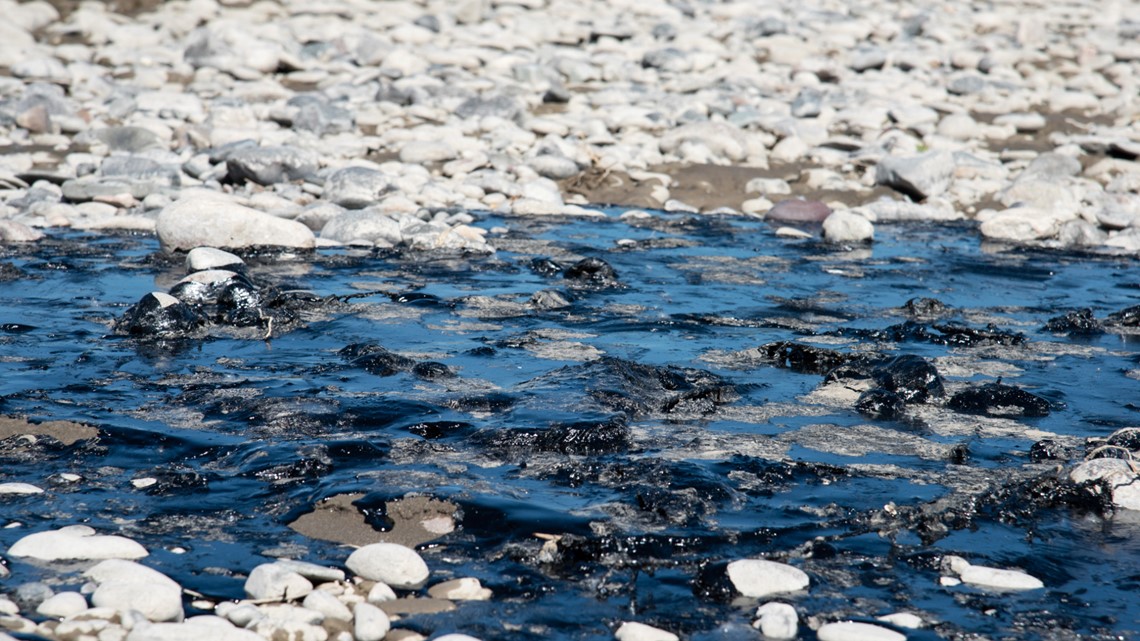 Columbus, Montana train derailment: Crews clean up asphalt binder ...