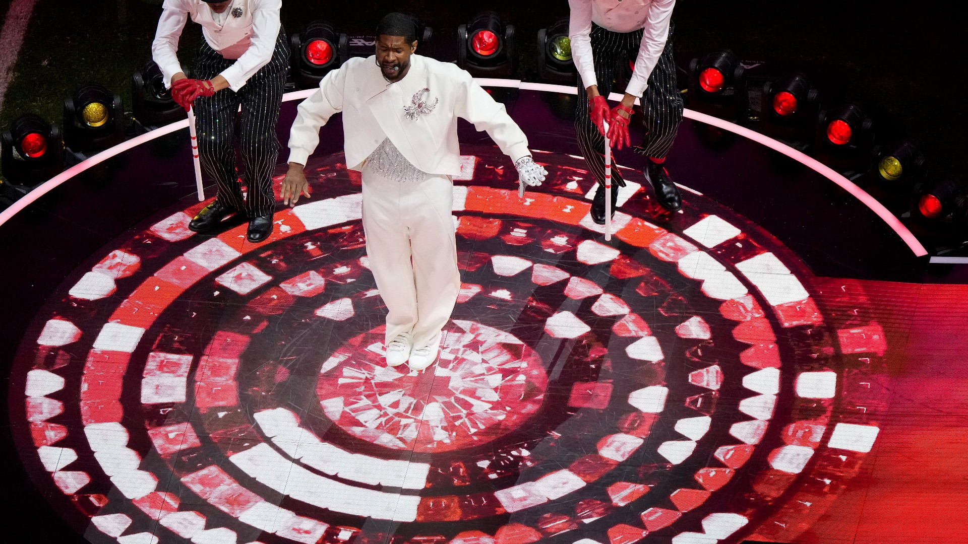 Usher delivers epic Super Bowl halftime show | 10tv.com