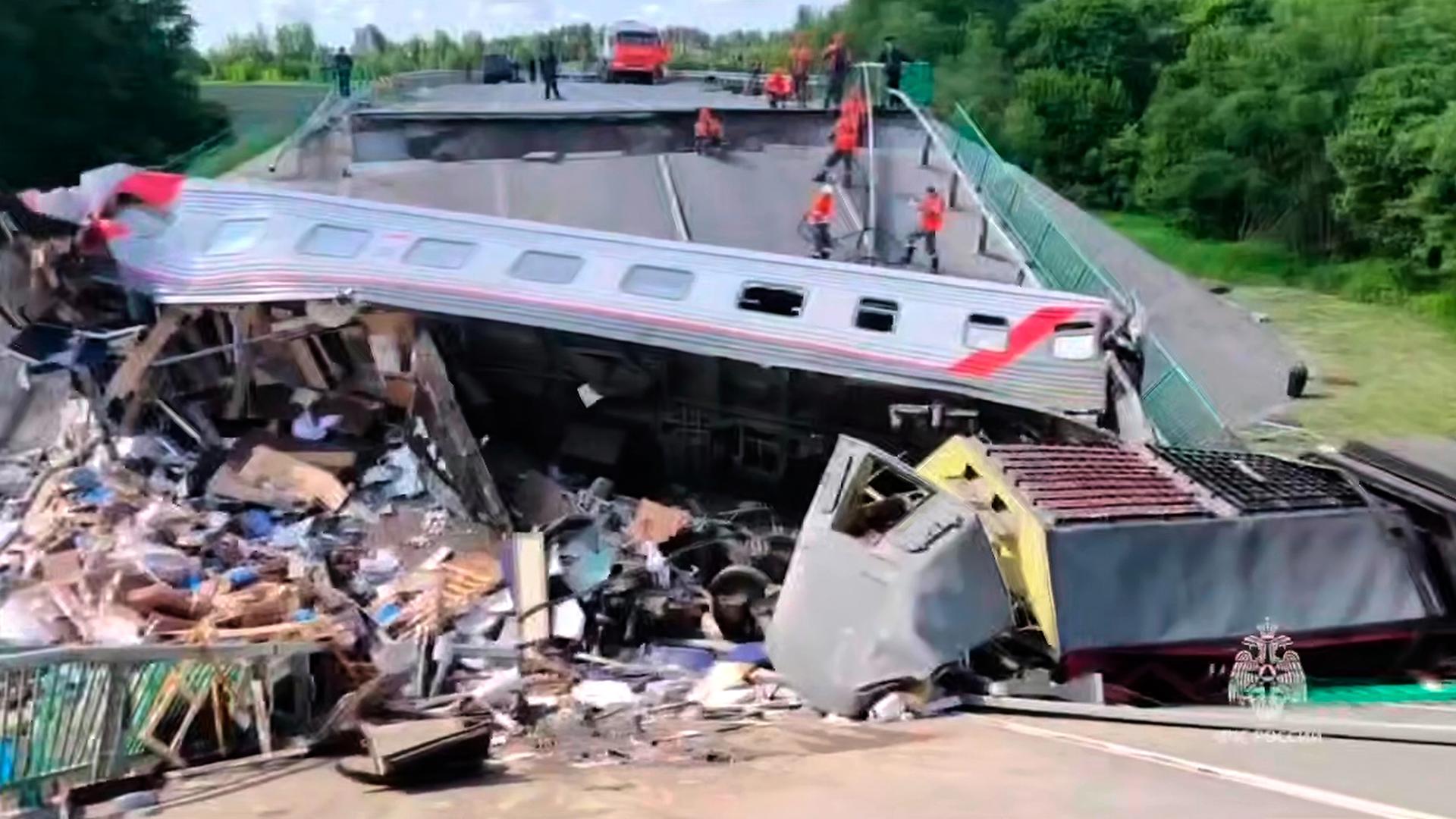 Train derails in Russia after bridge collapse, kills at least 7 | 10tv.com
