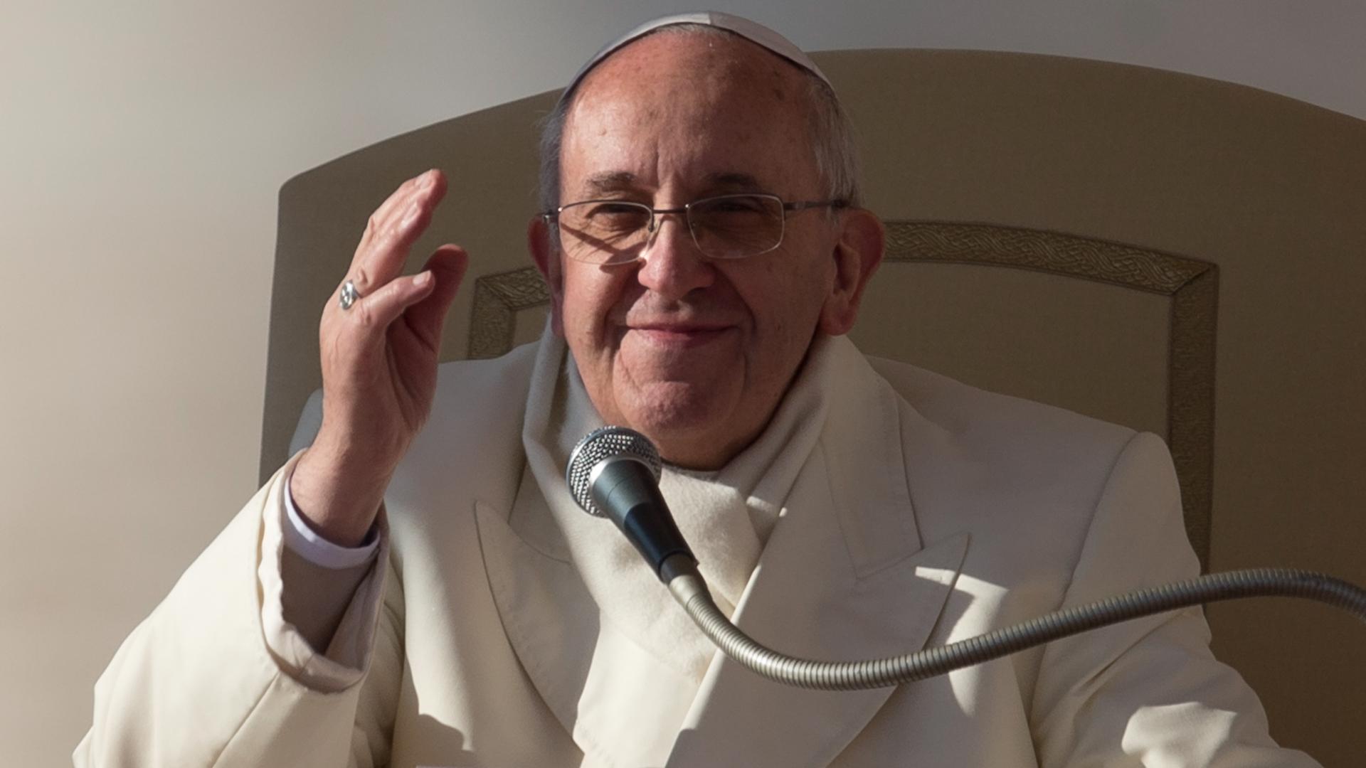 Pope Francis faces health setback, suffered bronchial spasm ...