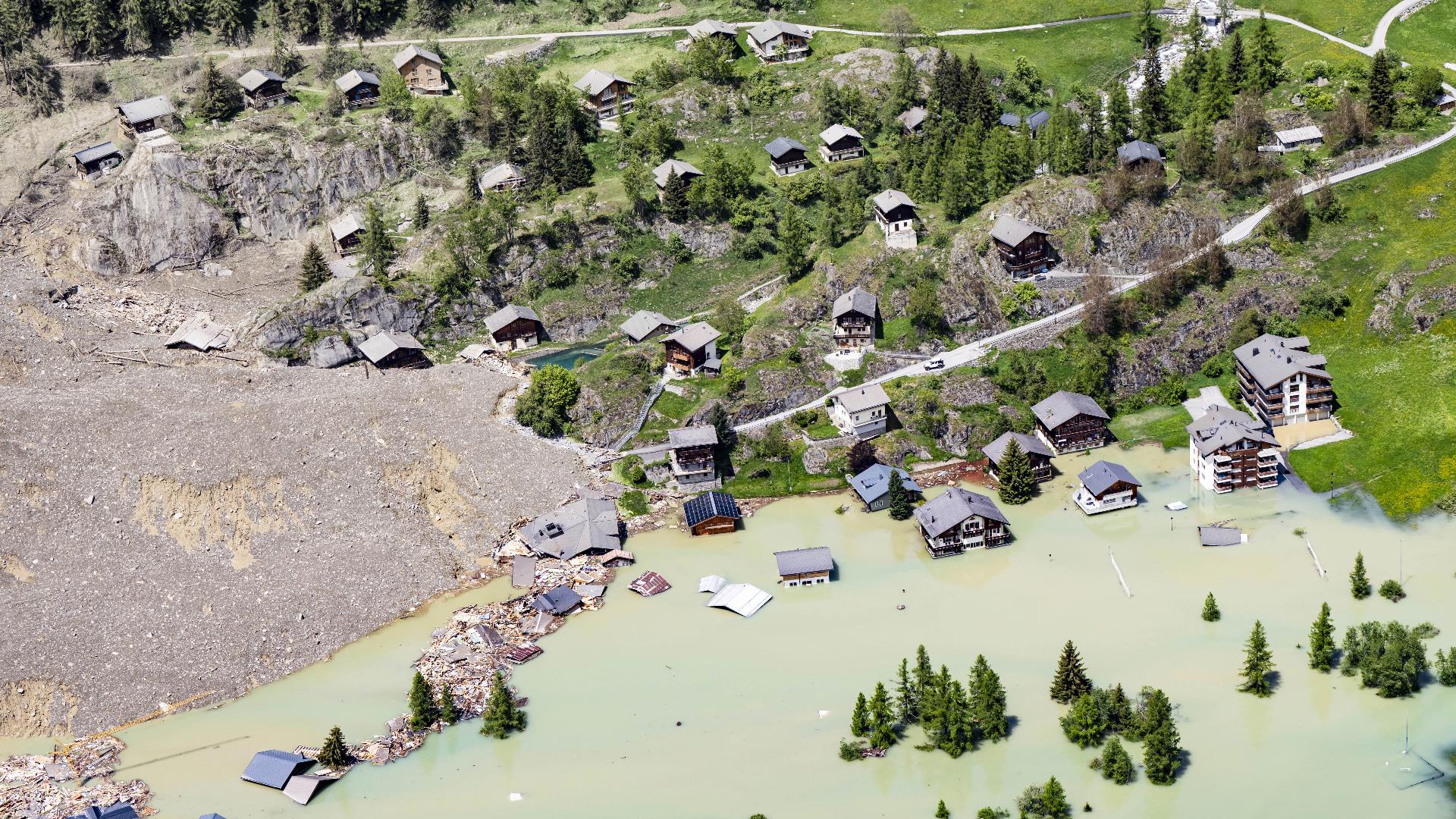 Glacier collapse destroys 90% of Alpine village in Switzerland | wqad.com