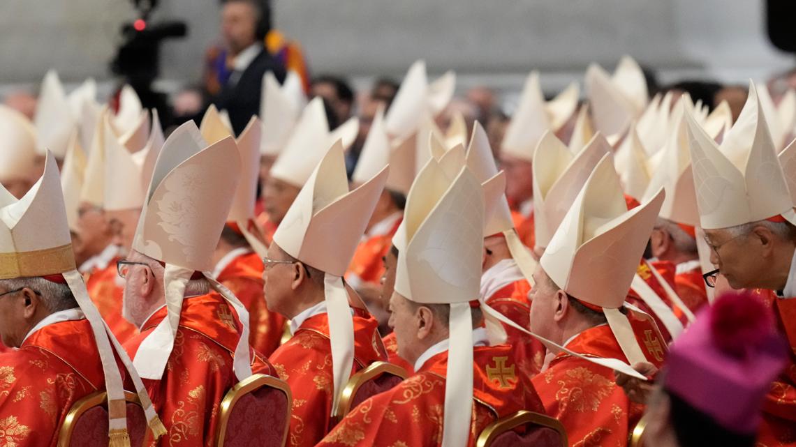 The conclave to elect a new pope officially begins as the door to the ...