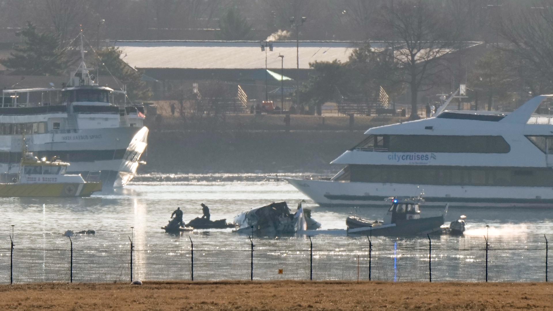 DC plane crashes into Potomac, Iowa leaders react | weareiowa.com