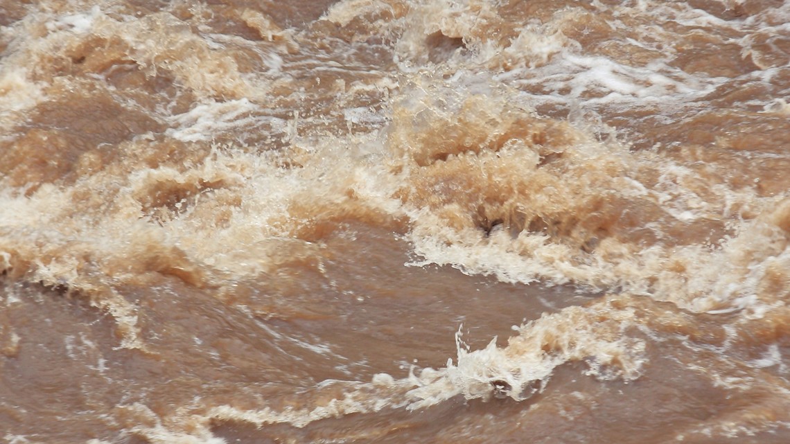 Terrifying flash flood caught on video | 10tv.com