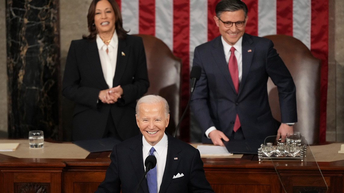 State of the Union: What's the silver thing in front of Johnson ...