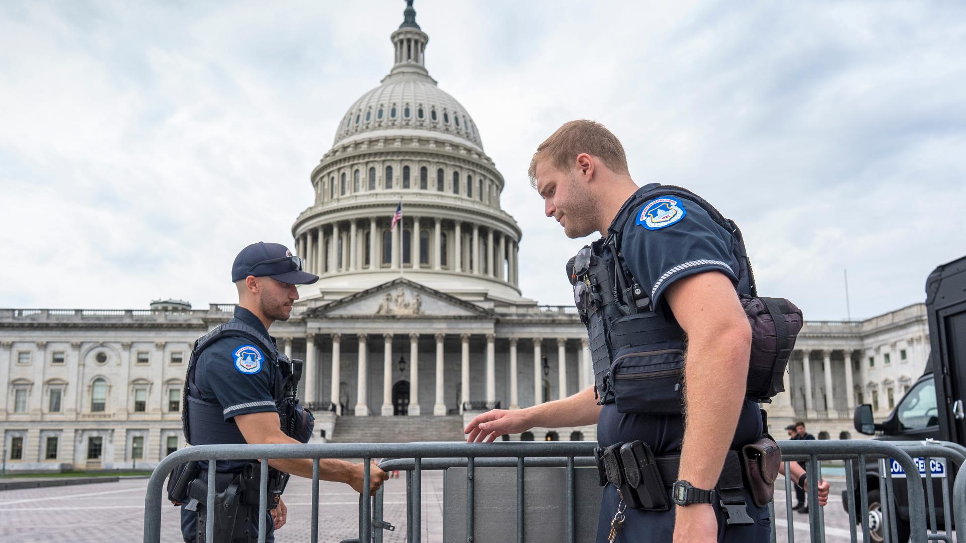 White House suggests drafting federal worker layoffs amid shutdown ...