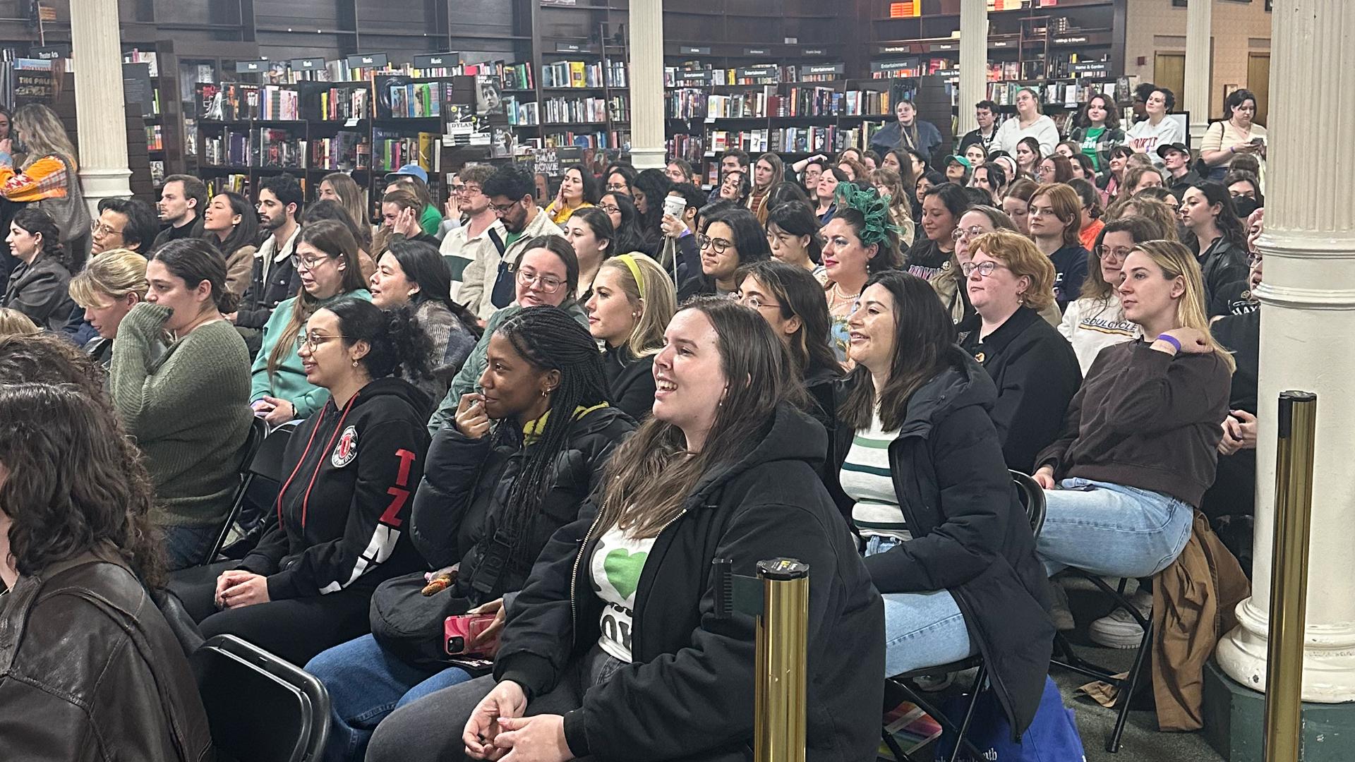 Fans at midnight parties celebrate release of new 'Hunger Games' novel | rocketcitynow.com