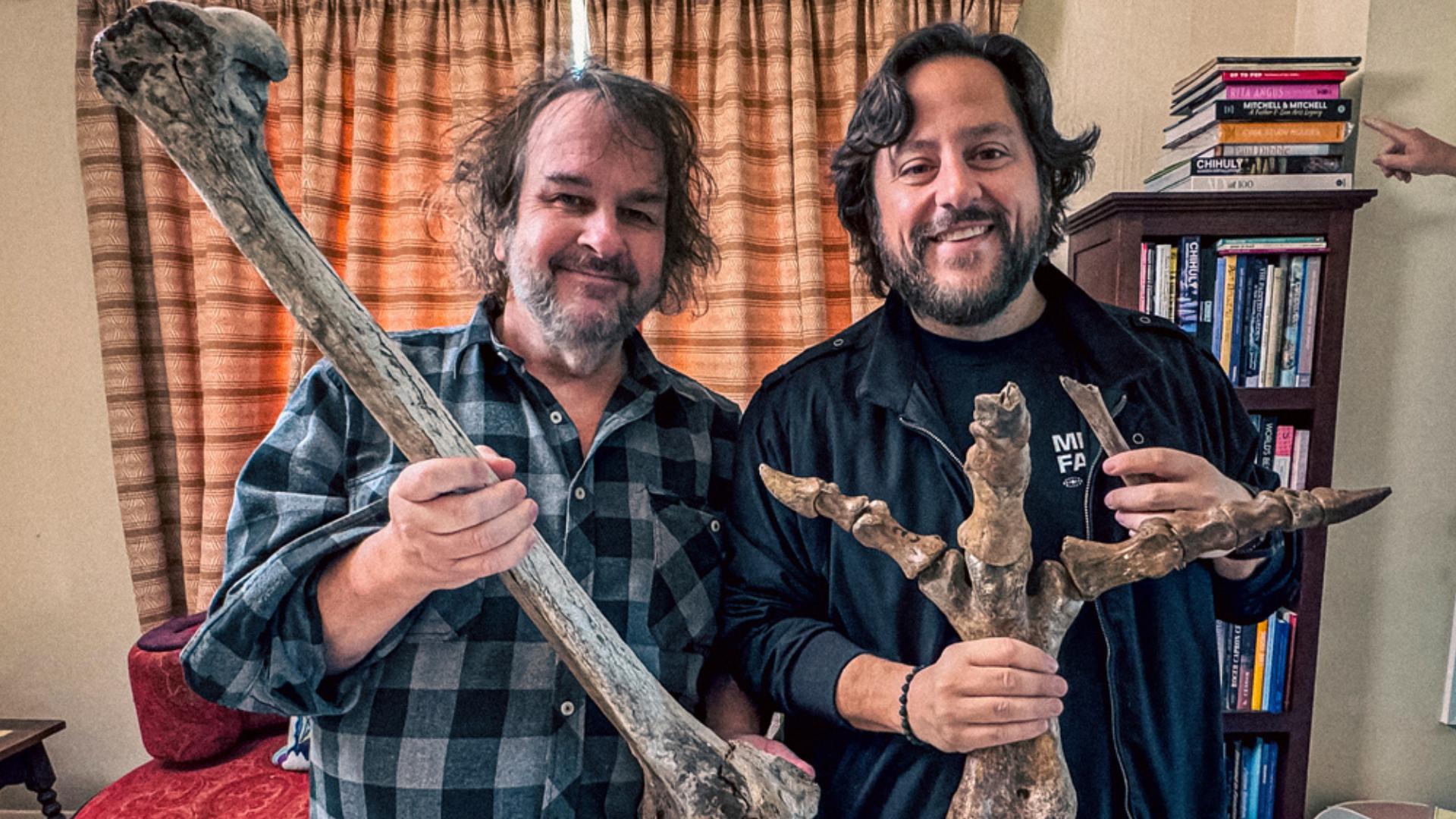 Peter Jackson funds moa de-extinction project | 10tv.com