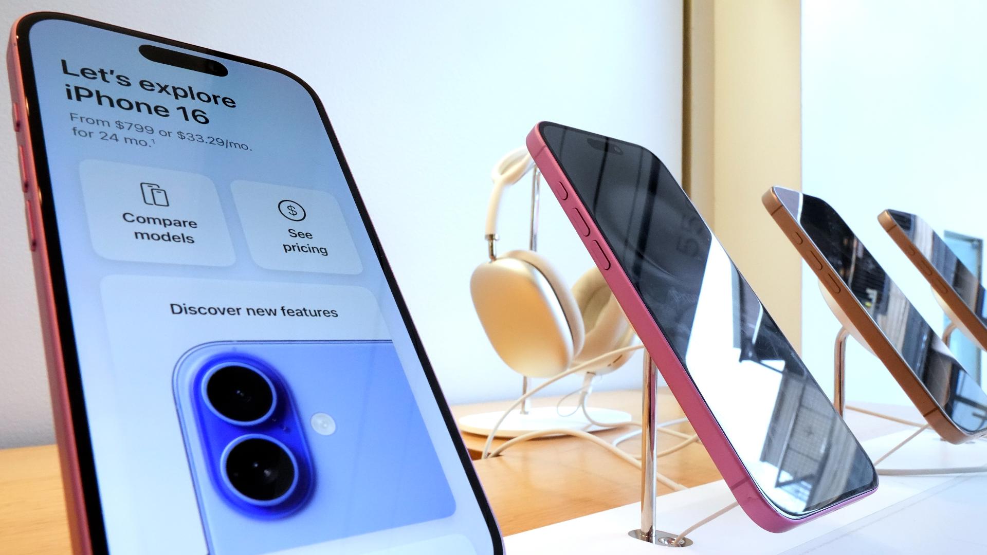 iPhone dictation glitch that briefly suggests 'Trump' for the word ...