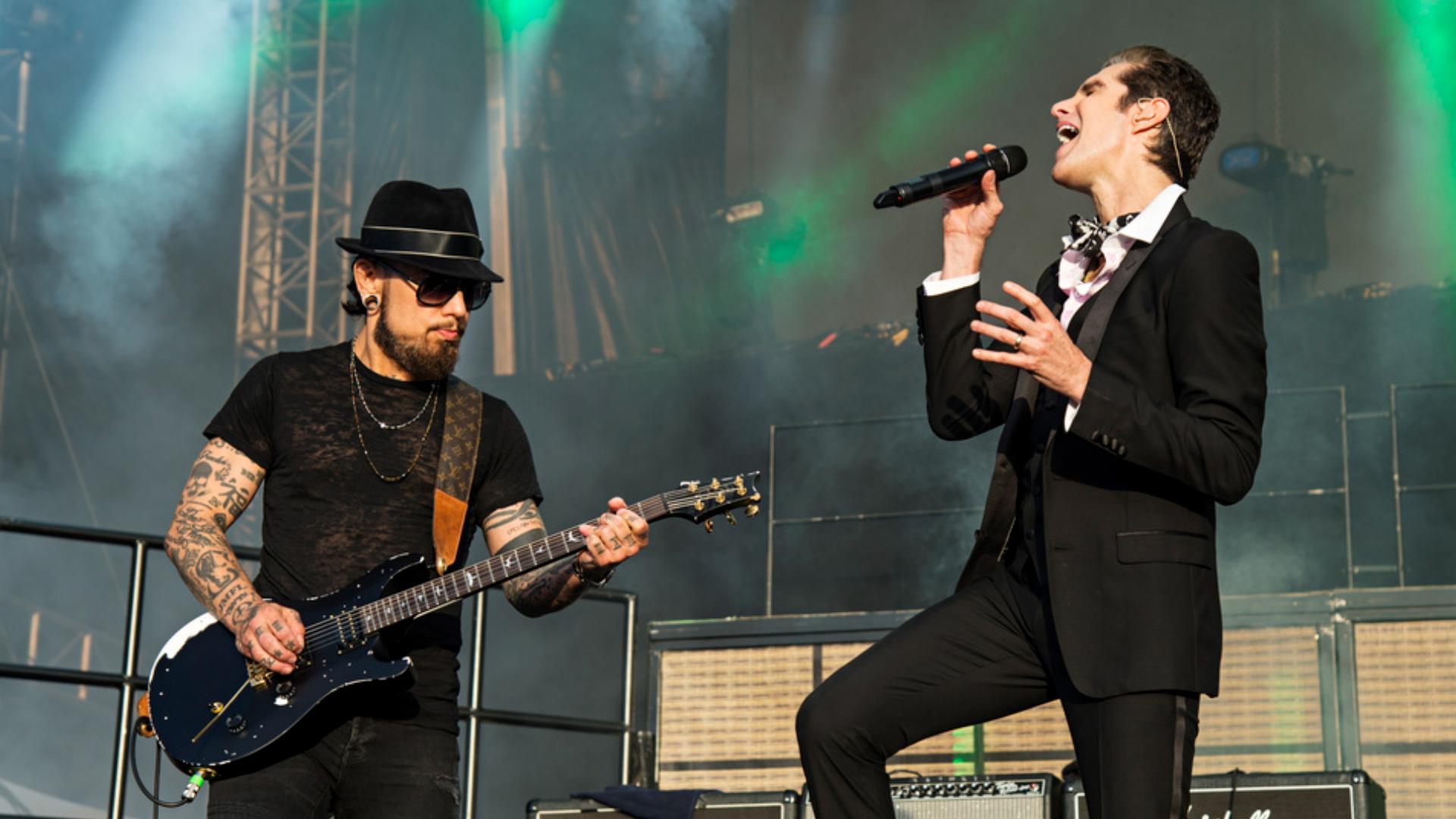 Jane's Addiction bandmates sue each other after 2024 onstage fight ...