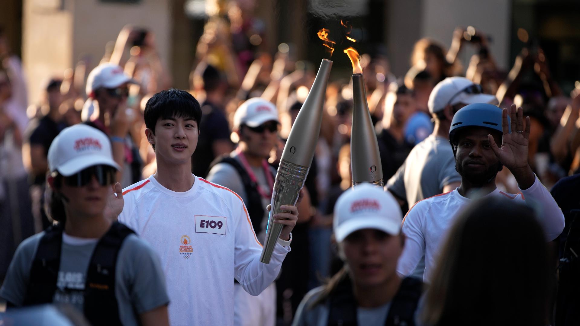 Olympic torch relay 2024: Who gets to hold the flame? | fox43.com