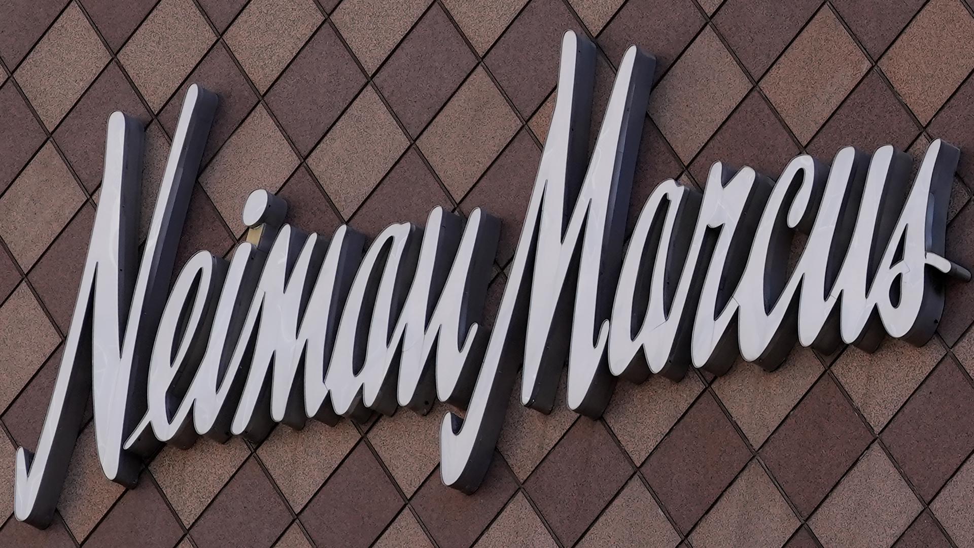 Parent company of Saks Fifth Avenue to buy Neiman Marcus | fox43.com