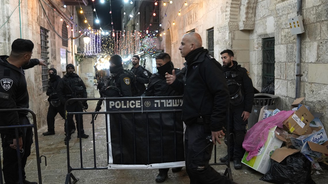 Israeli police fatally shoot man at Jerusalem holy site | wthr.com
