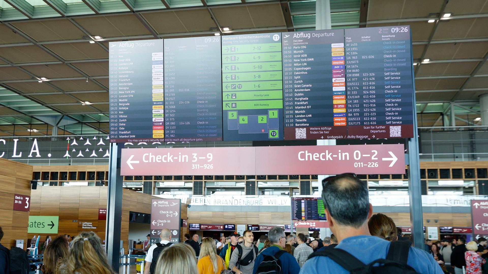 Cyberattack disrupts major European airports' check-in systems ...