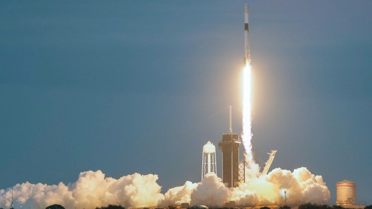 SpaceX launches 40 OneWeb satellites | wnep.com