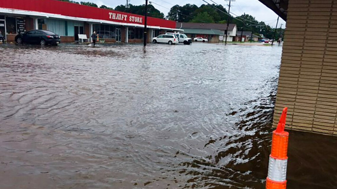 Heavy rain brings flooding across the Deep South | fox43.com
